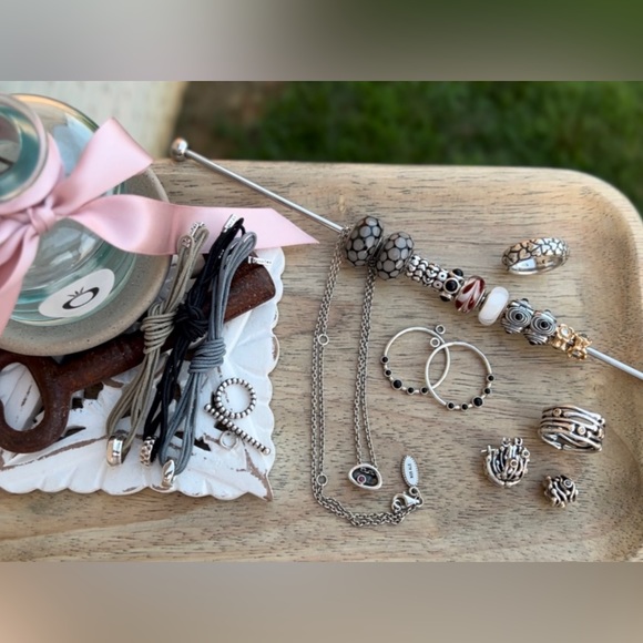 Pandora | Jewelry | Pandora Items | Poshmark